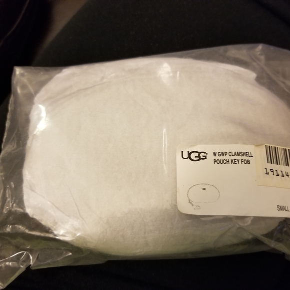 UGG | Accessories | Ugg Gwp Clamshell Pouch Key Fob Coin Card New ...